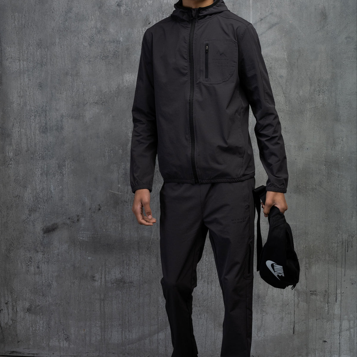 STEALTH JUNIOR TECH TRACKSUIT- CHARCOAL – Beck and Hersey